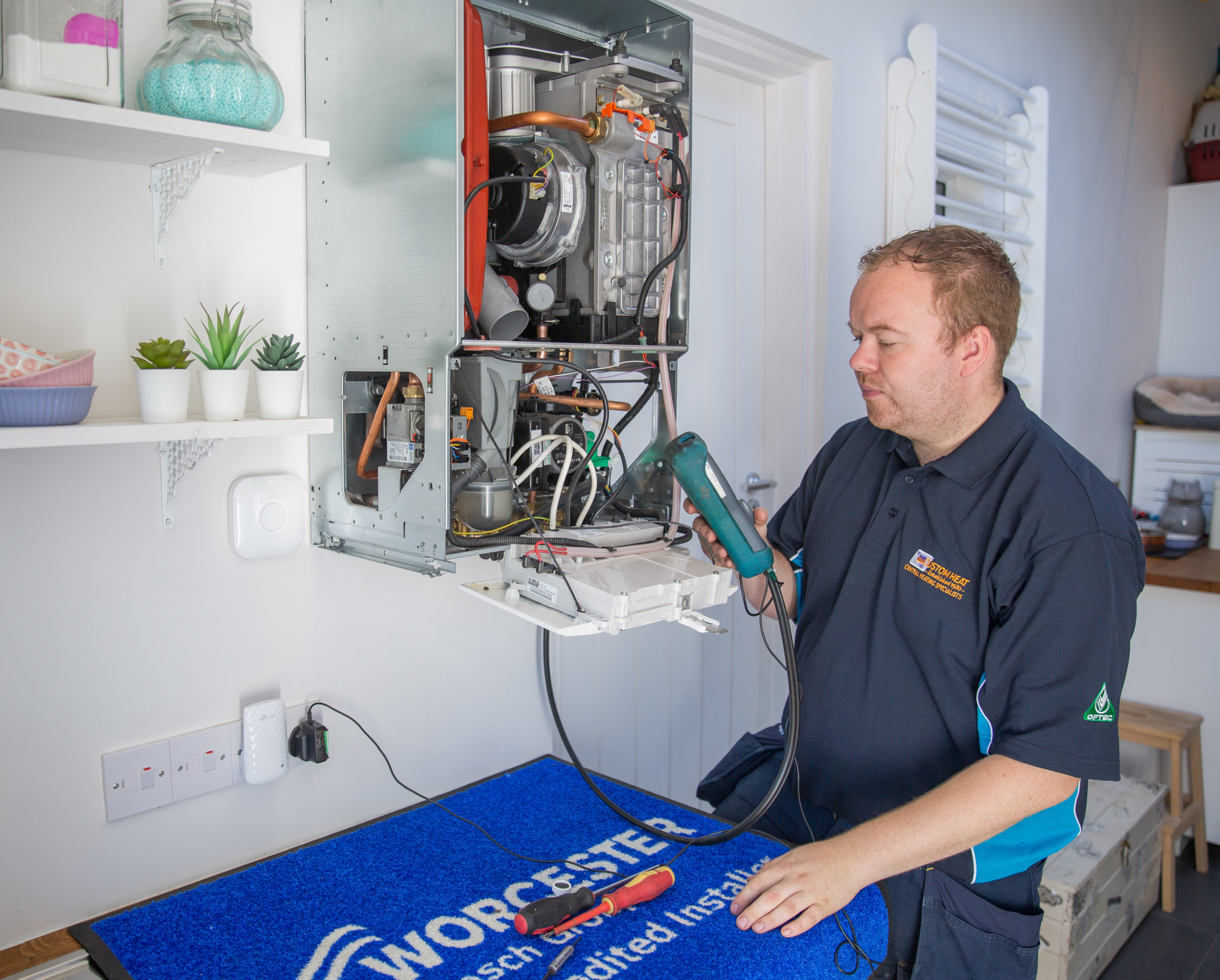 Heating Service & Breakdown Engineer Job Rugby | Custom Heat Limited